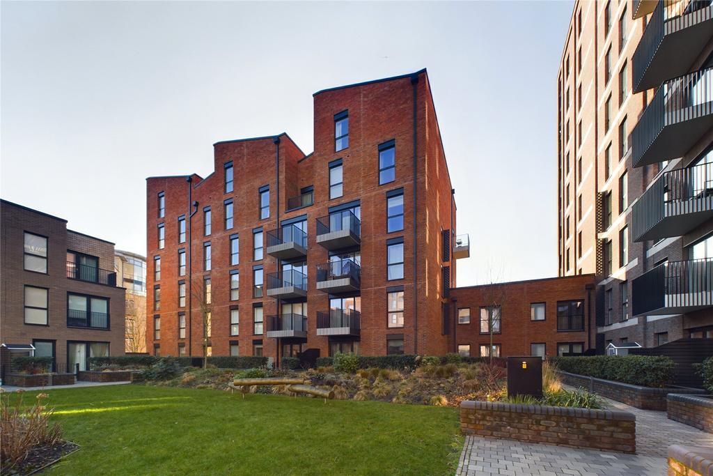 Joseph Huntley Walk, Reading... 2 bed apartment - £375,000