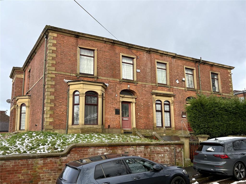 Werneth Hall Road, Coppice, Oldham, OL8 4 bed semi-detached house for ...