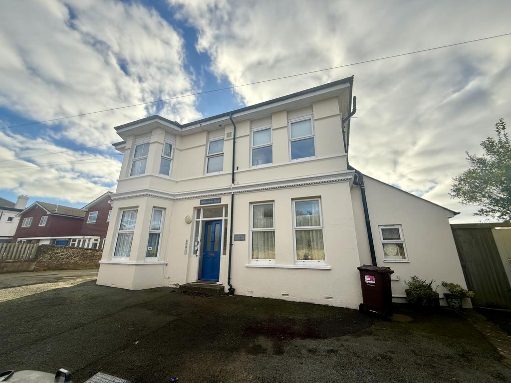 Rattle Road, Westham BN24 1 bed flat to rent - £850 pcm (£196 pw)