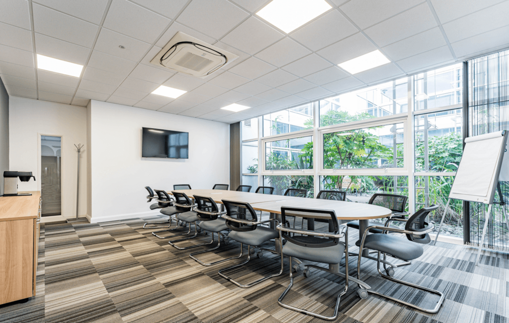 Birmingham, B37 Office to rent - £2,200 pcm (£508 pw)