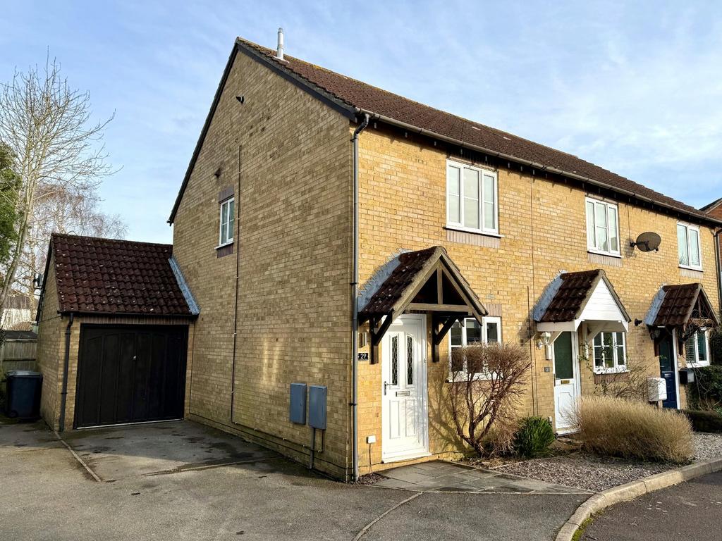 Chase Farm Close, Southampton SO32 2 bed end of terrace house - £1,300 ...
