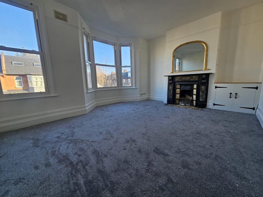 Leghorn Road, Kensal Green, London, NW10 2 bed flat to rent - £1,800 ...