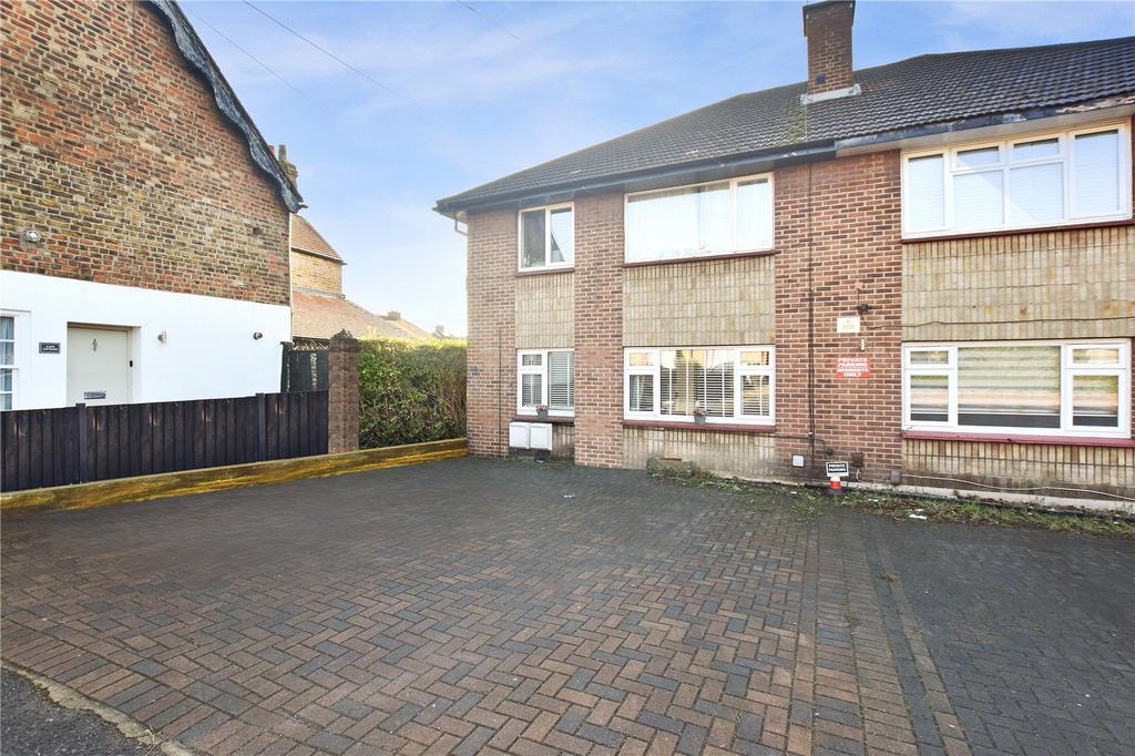 Blendon Road, Bexley, Kent, DA5 2 bed maisonette for sale - £315,000