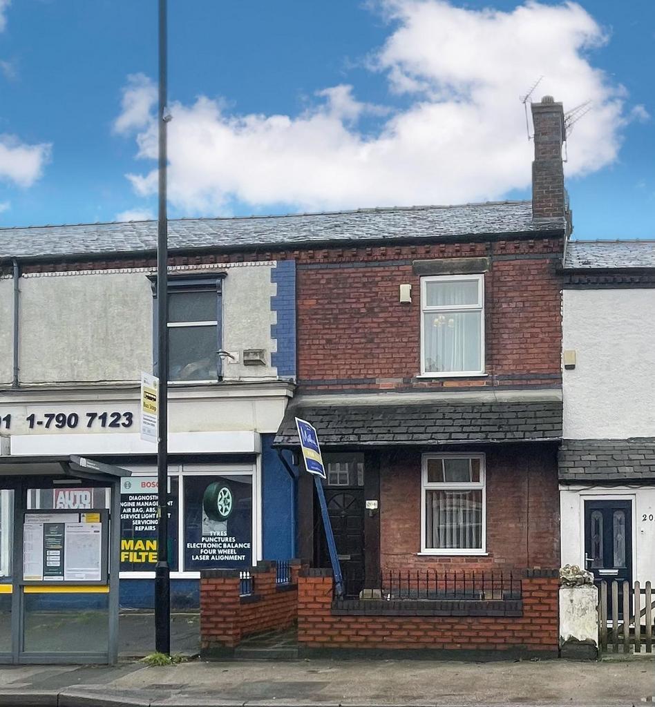 Mosley Common Road, Worsley, Manchester 2 bed terraced house - £130,000