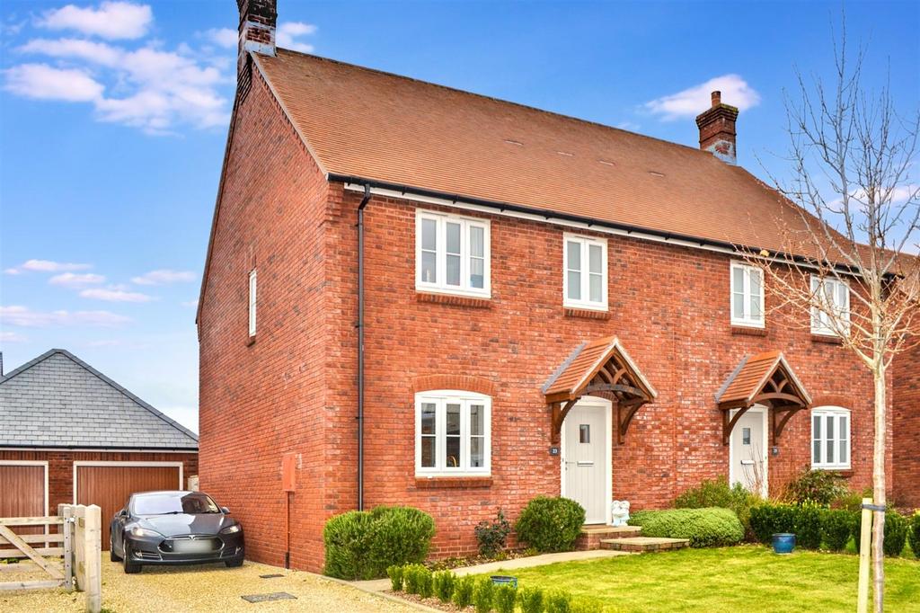 Harvest Hill, Charminster, Dorchester 3 bed semi-detached house - £400,000