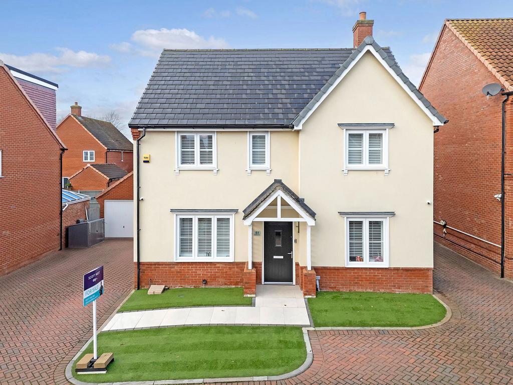 Stamford Drive, Basildon SS15 4 bed detached house - £630,000