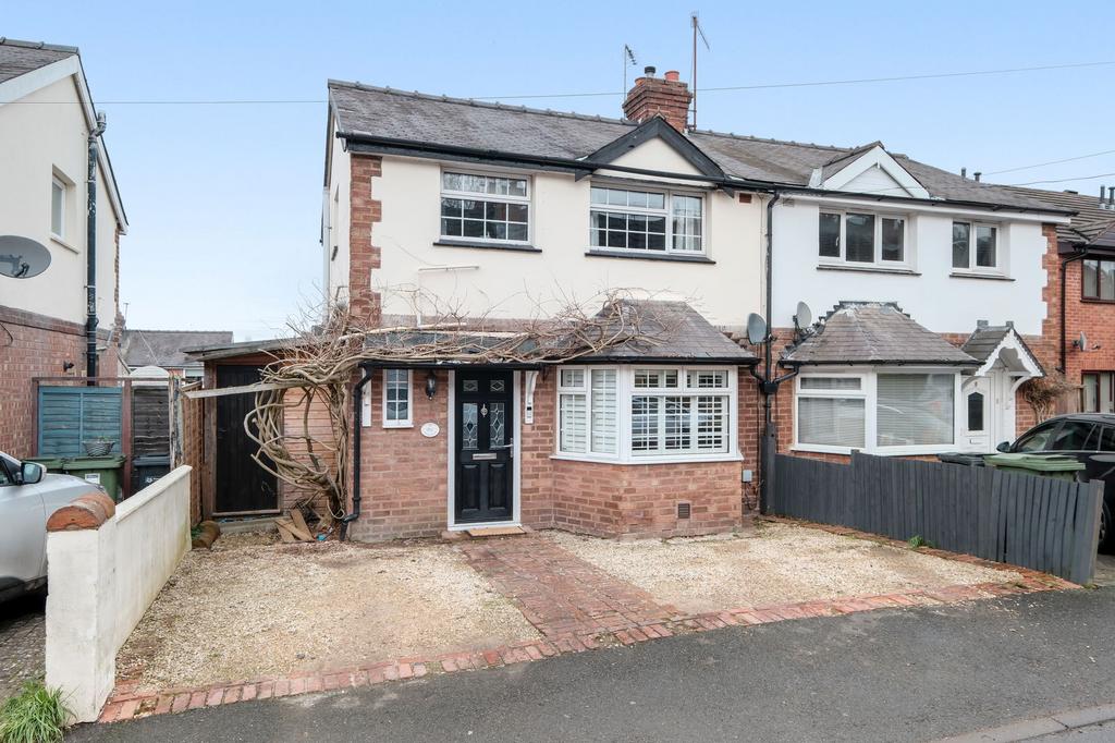 Church Road, Worcester, WR3 8NX 3 bed semi-detached house - £260,000
