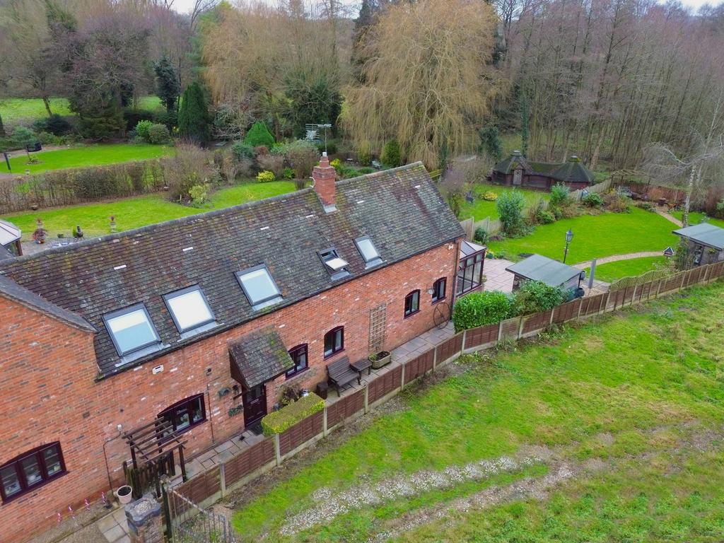 Beoley Court, Icknield Street, Beoley 3 bed barn conversion - £575,000