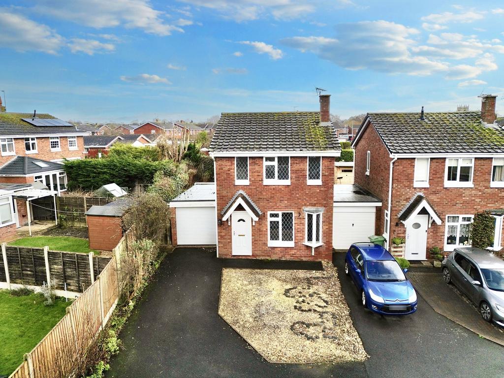 Knightley Way, Gnosall, ST20 3 bed detached house for sale - £249,000