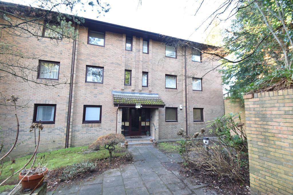 Pinewood, 1 Maryhill Road, Bearsden... 2 bed ground floor flat - £164,999