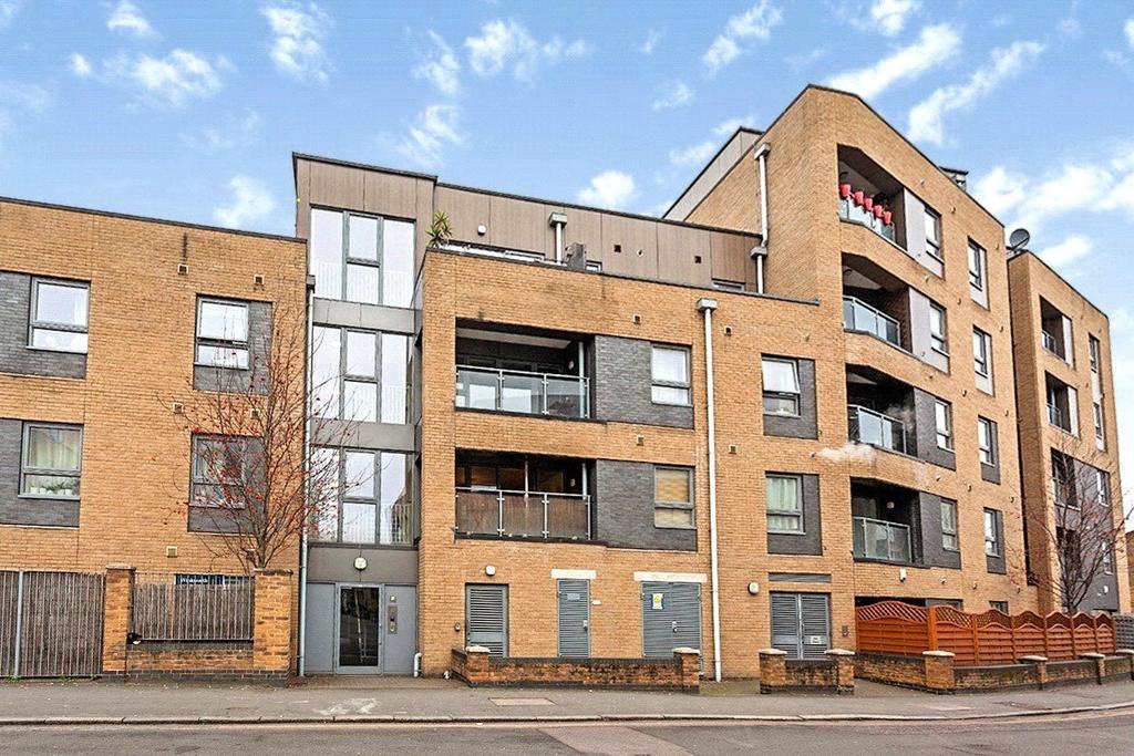 Avonley Road, London SE14 1 bed flat - £1,600 pcm (£369 pw)