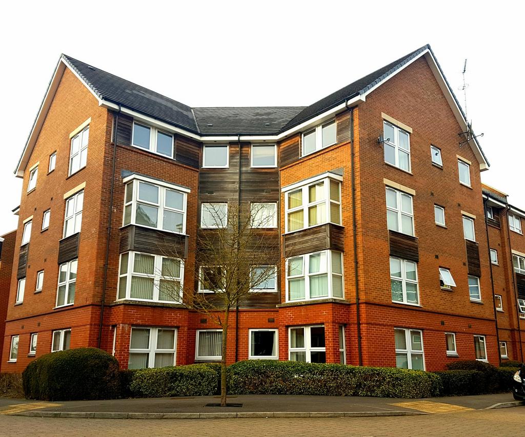 Chain Court, Old Town, Swindon, SN1 2 bed apartment - £900 pcm (£208 pw)