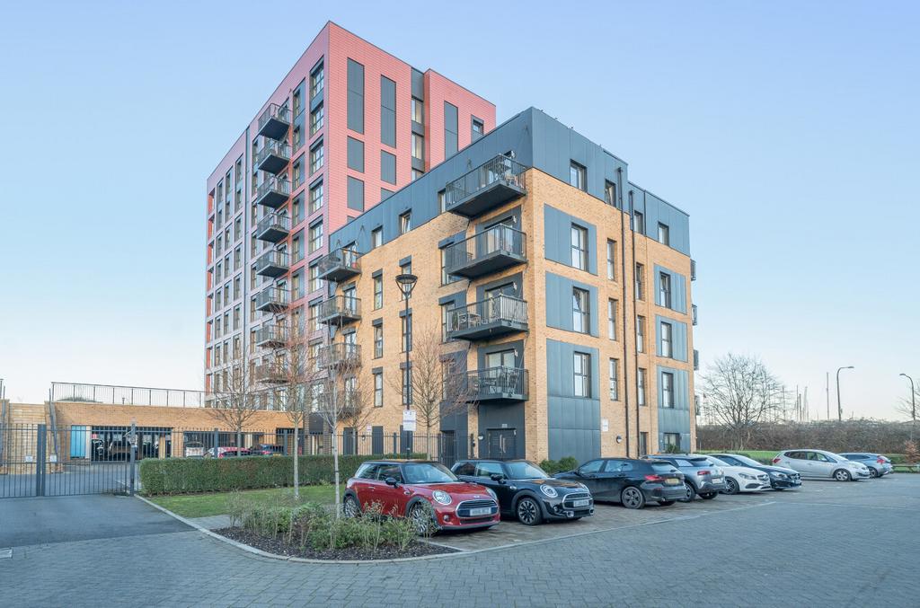 Meridian Way, Southampton, Hampshire... 1 bed flat for sale - £195,000