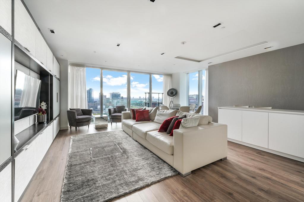 Satin House, Piazza Walk, London, E1 3 bed flat - £6,000 pcm (£1,385 pw)