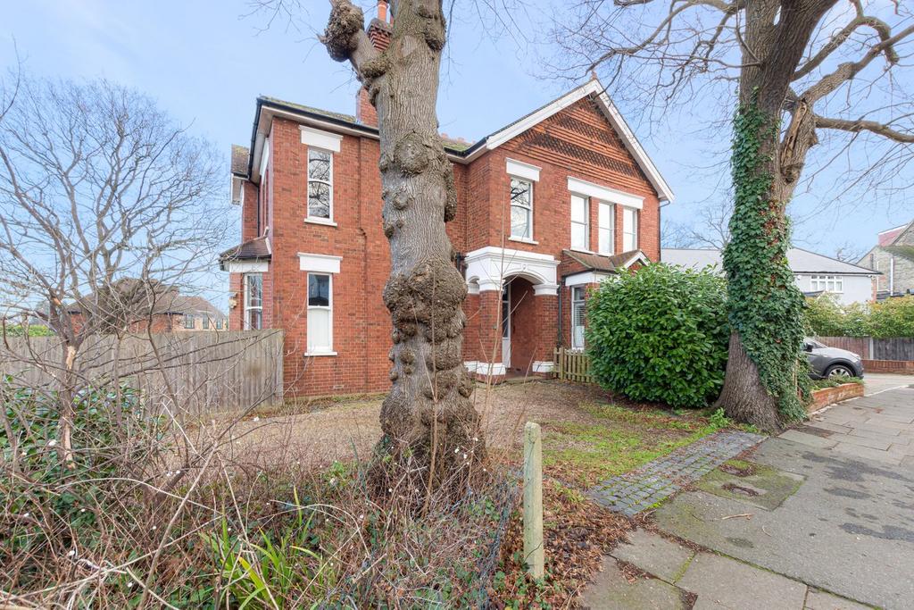 Priestlands Park Road, Sidcup, DA15 4 bed house - £1,150,000
