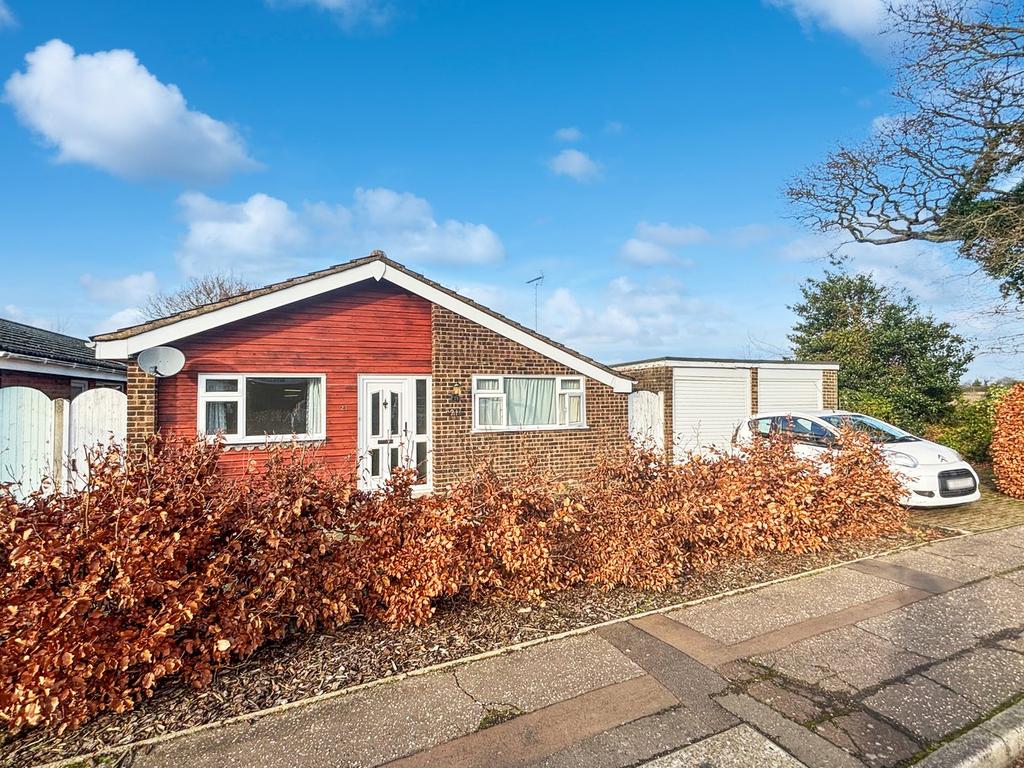 Elmstead Road, Wivenhoe, Colchester, CO7 4 bed detached bungalow for ...