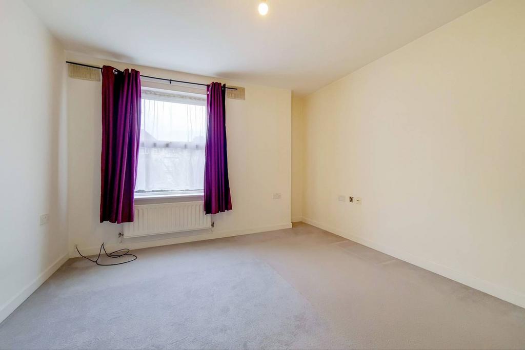 Watford Way, Hendon, London, NW4 2 bed flat for sale - £325,000