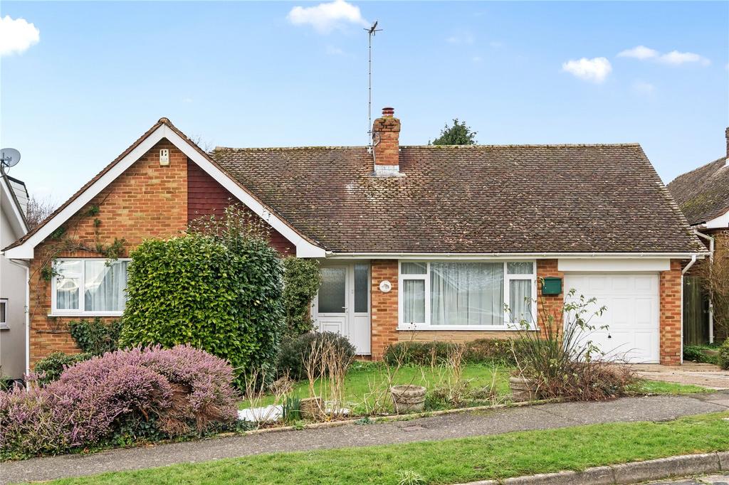 Claverham Way, Battle 2 bed bungalow - £1,800 pcm (£415 pw)