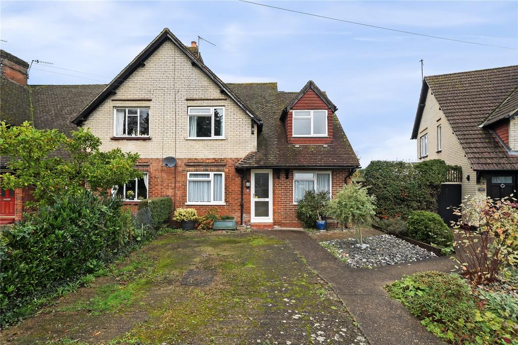Station Road, Farncombe, Godalming... 4 bed end of terrace house for ...