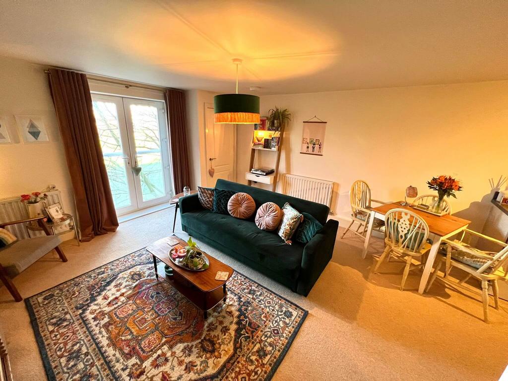 at Flat 28 Victoria Gate, 63 St... 1 bed apartment - £160,000