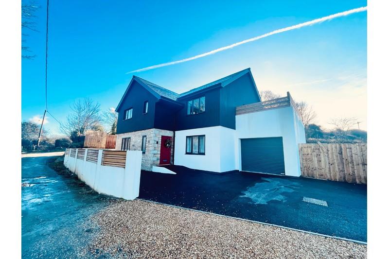 Grenifer Road, Illogan, Redruth 5 bed detached house - £500,000