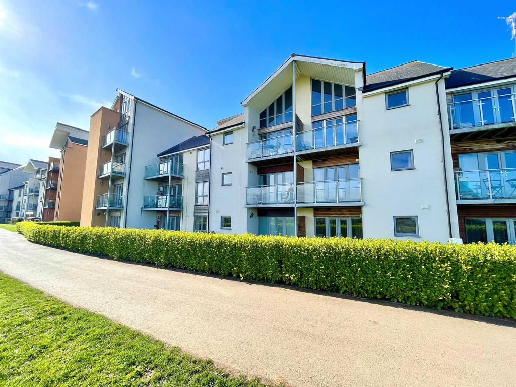 Portishead BS20 2 bed flat - £268,500