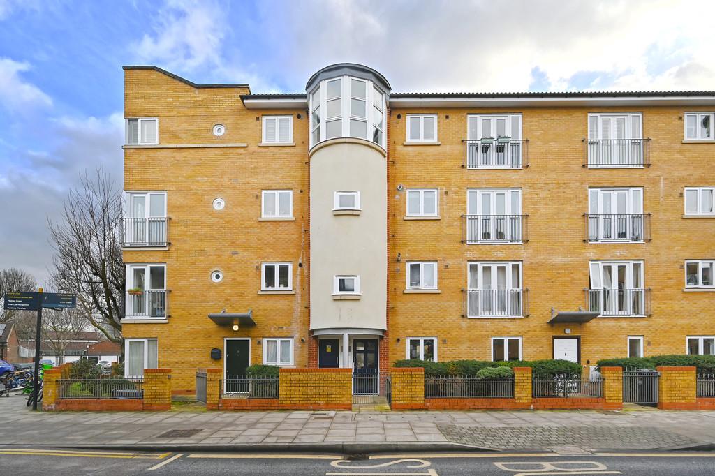Eastway, London E9 1 bed apartment - £1,500 pcm (£346 pw)