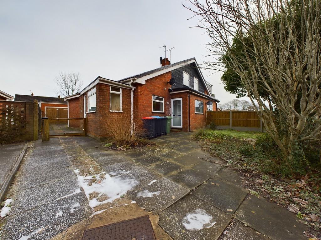 Halton Road, Upton 4 bed semi-detached bungalow for sale - £235,000