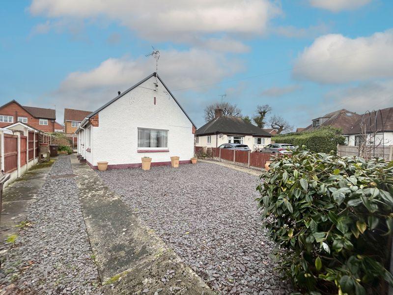 Lon Goed, Llandudno Junction 2 bed bungalow - £235,000