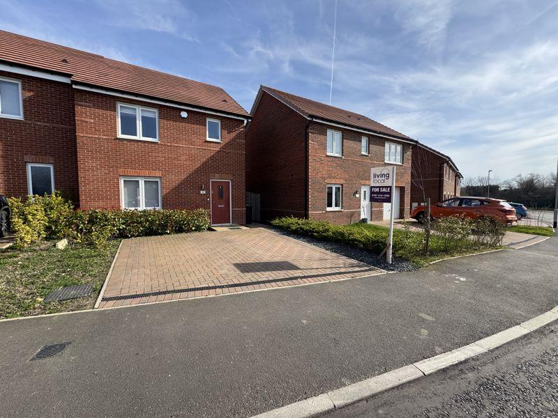 Ashtree Avenue, High Spen 3 bed semi-detached house for sale - £200,000