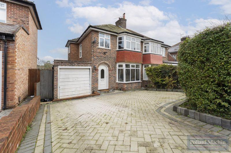 Ingleboro Drive, Riddlesdown 3 bed semi-detached house for sale - £600,000