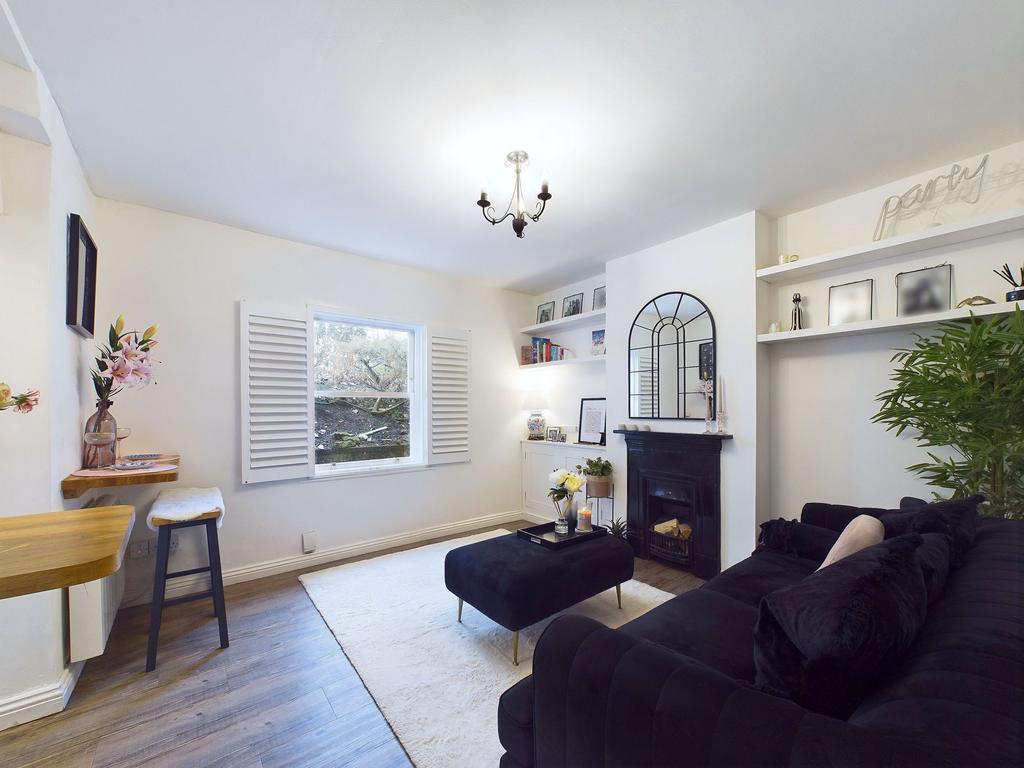 Priory Street, Cheltenham GL52 1 bed flat for sale - £160,000