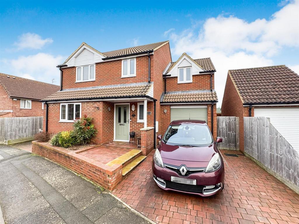 Cantle Close, Corby NN18 4 bed detached house - £343,000