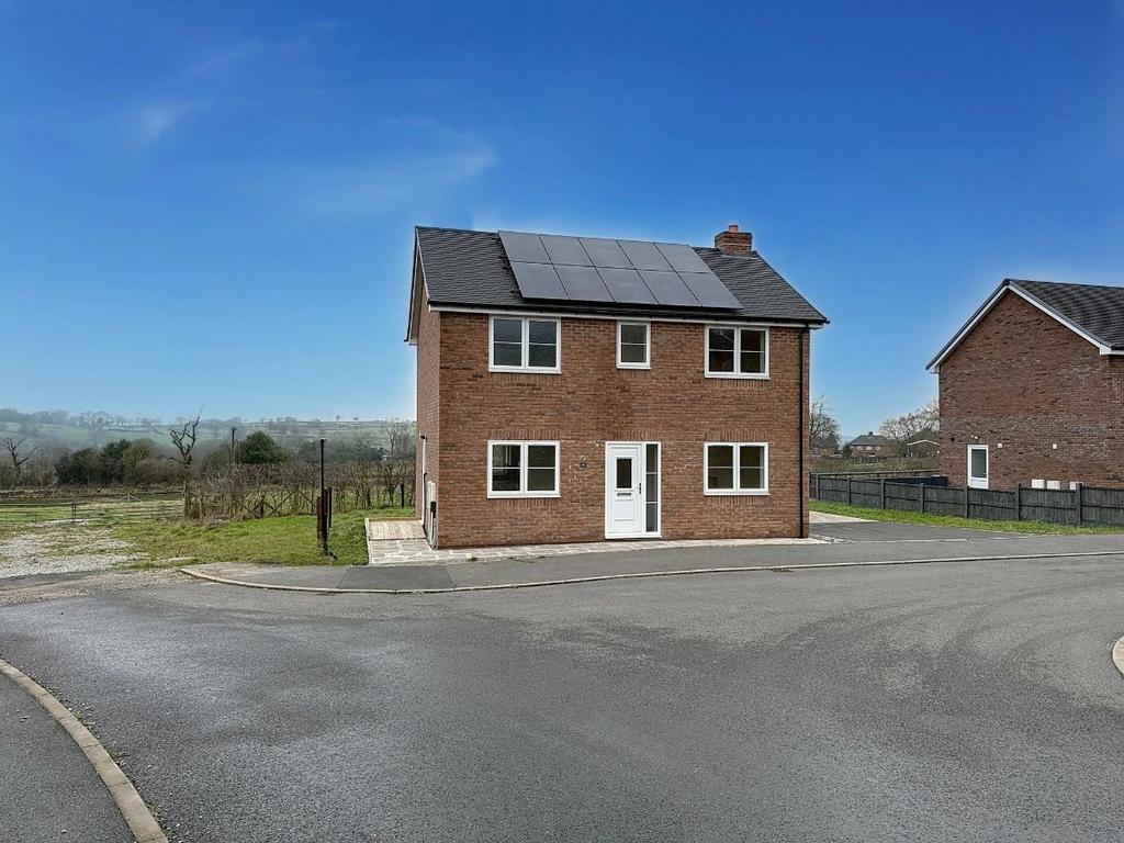 Chapel Close, Wetley Rocks... 3 bed detached house - £280,000
