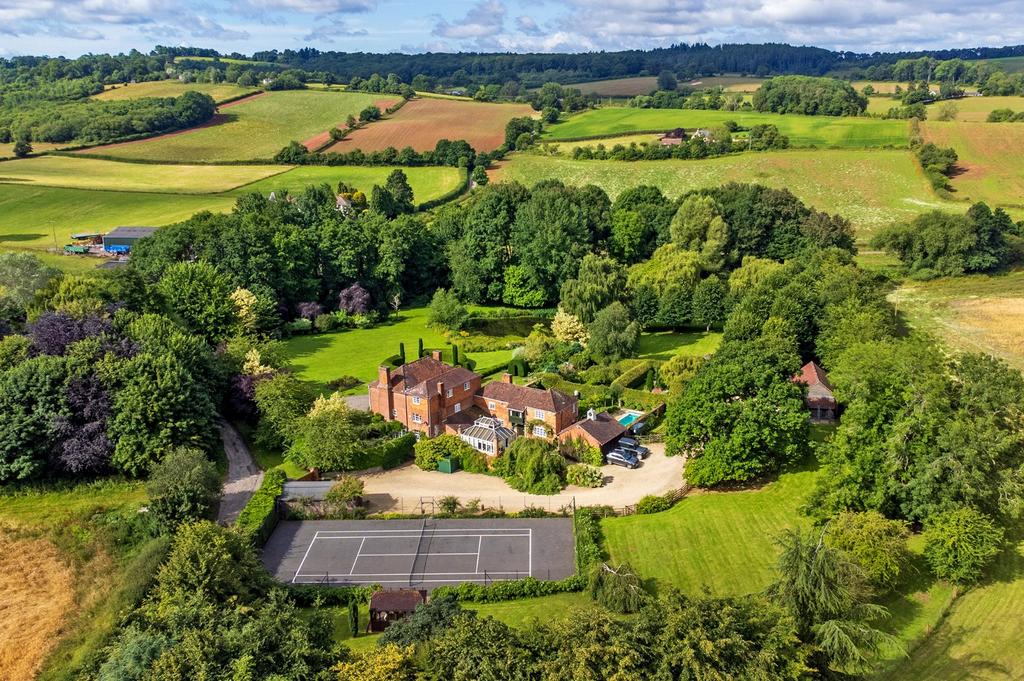 Yatton, Ross-on-Wye, Herefordshire, HR9 6 bed detached house for sale ...
