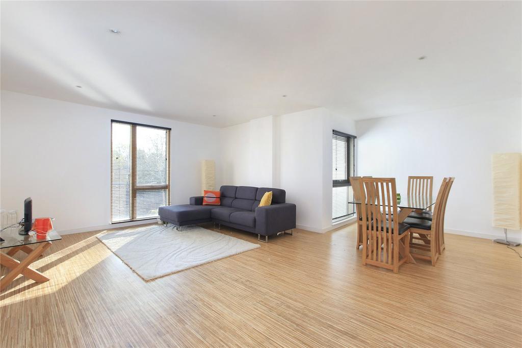 Wingate Square, London SW4 2 bed flat to rent - £3,000 pcm (£692 pw)