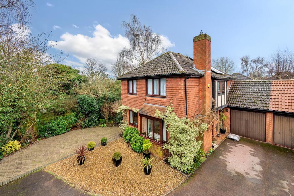 Alexander Close, Oxfordshire OX14 4 bed detached house for sale - £535,000