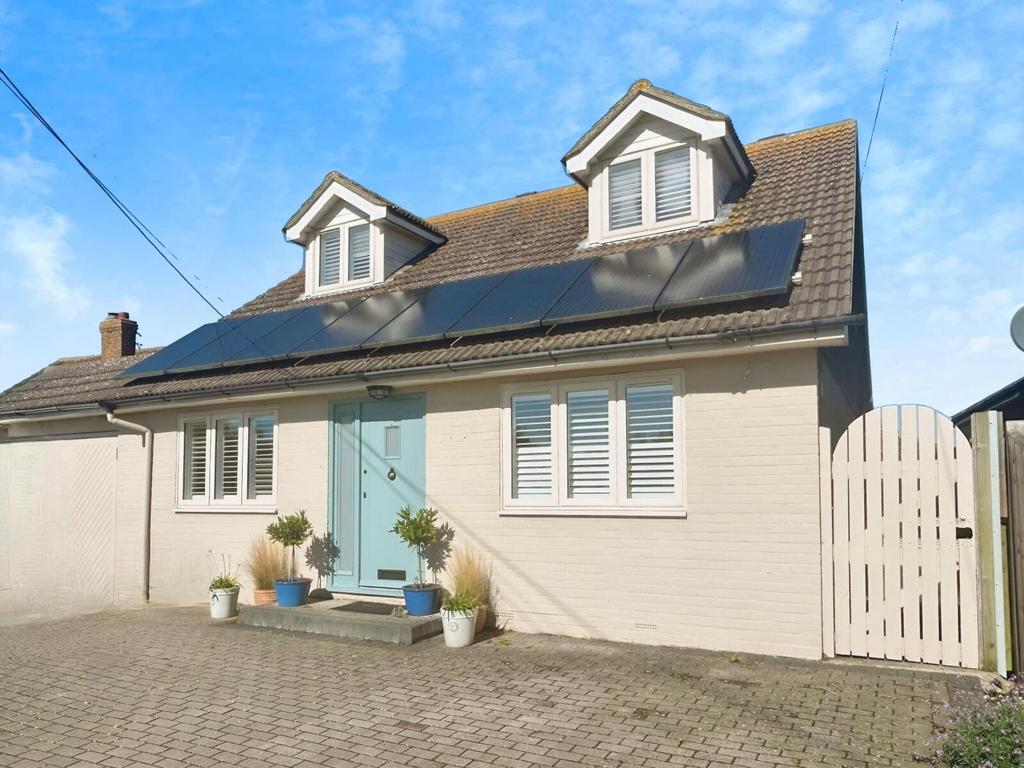 Sea Road, Winchelsea TN36 5 bed detached house - £2,000 pcm (£462 pw)