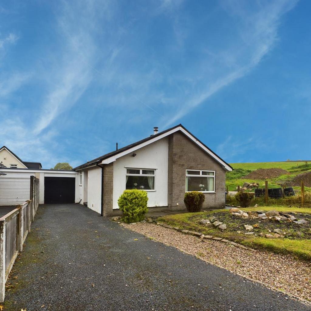 Hill Lane, Nether Kellet, Carnforth 3 bed detached bungalow - £290,000