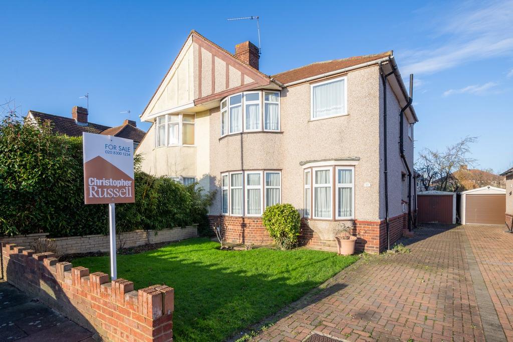 Burnt Oak Lane, Sidcup, DA15 5 bed chalet - £600,000