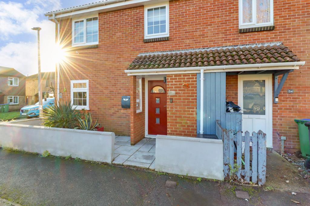 Lexden Drive, Seaford, East Sussex 3 bed semi-detached house - £325,000