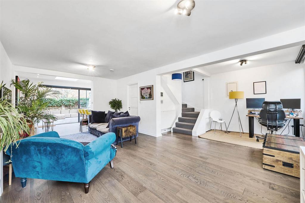Rayners Road, Putney 3 bed house - £1,125,000