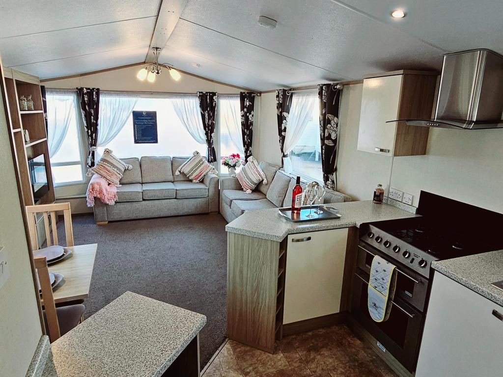 Atwick Rd Hornsea 3 bed static caravan - £29,995