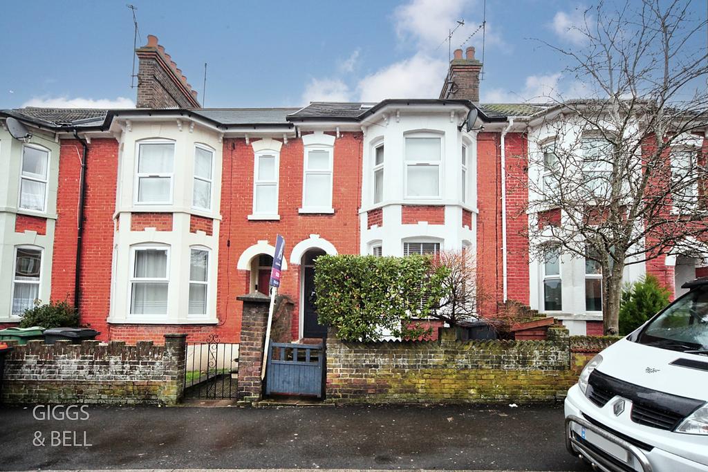 Burr Street, Dunstable, Bedfordshire... 3 bed terraced house for sale ...