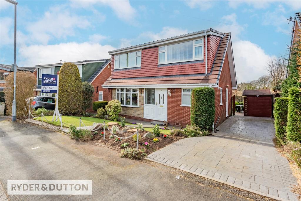 Chiltern Drive, Royton, Oldham... 4 bed detached house for sale - £395,000