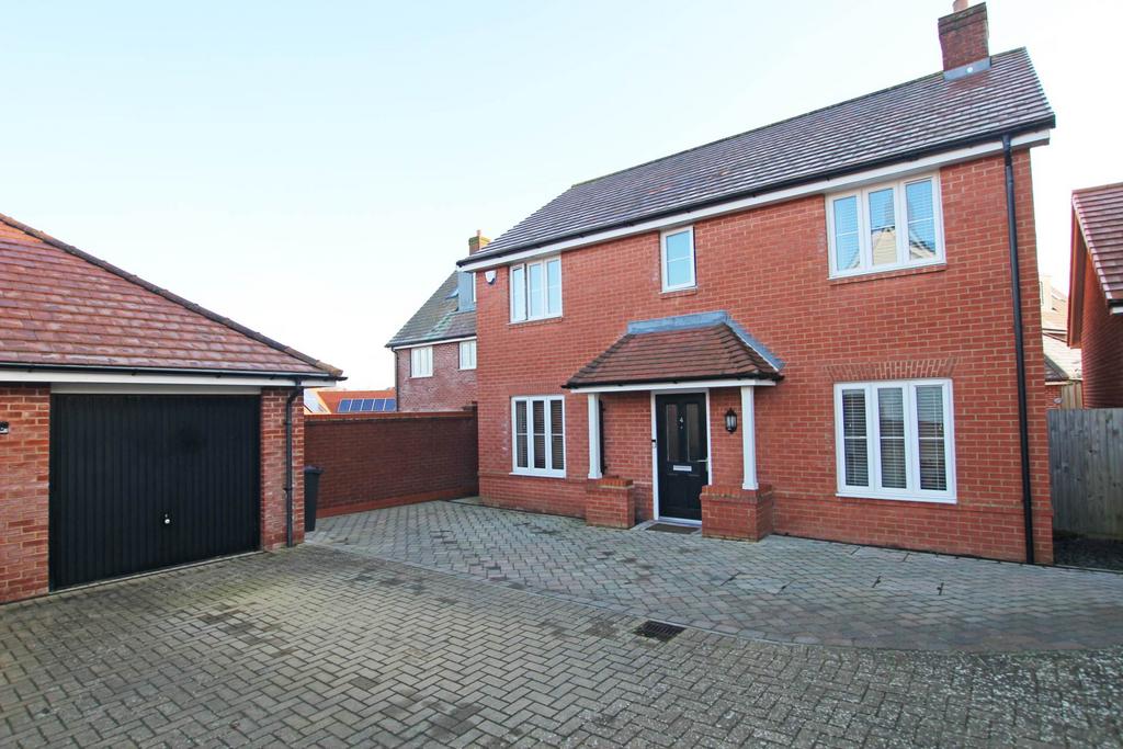 Bronte Drive, Pevensey, BN24 5FN 4 bed detached house - £500,000