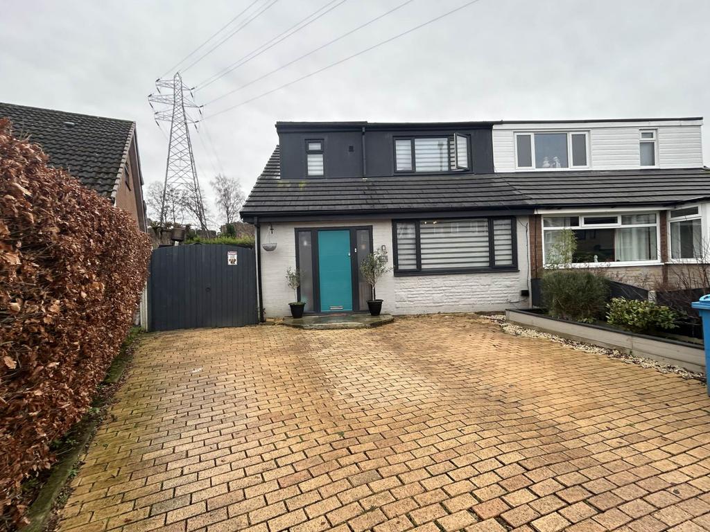 Cathedral Road, Oldham OL9 3 bed semi-detached bungalow - £325,000