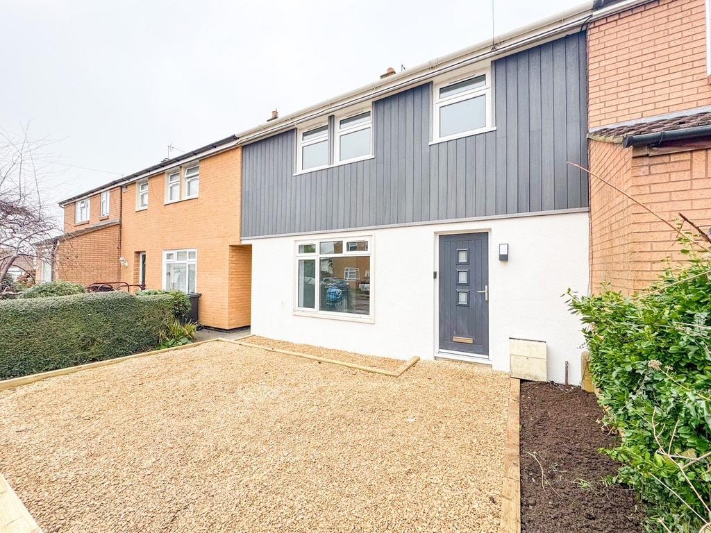 Crossley Close, Winterbourne... 3 bed terraced house - £255,000