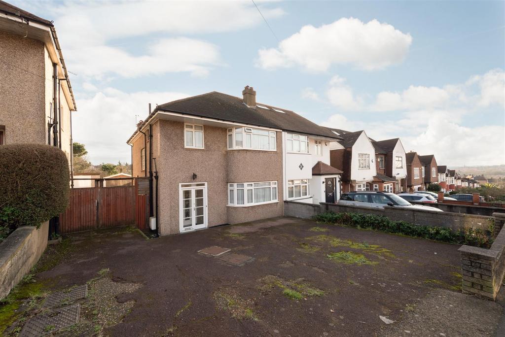 Osidge Lane, London N14 3 bed semi-detached house - £650,000