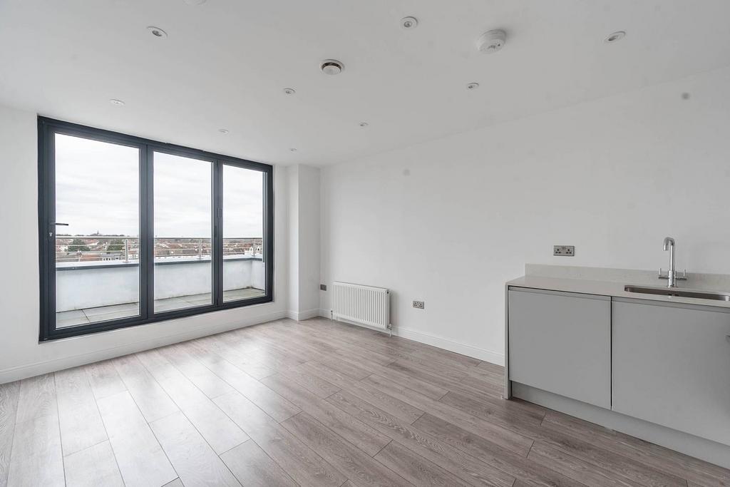 Eloise House, London SE25 2 bed flat - £425,000